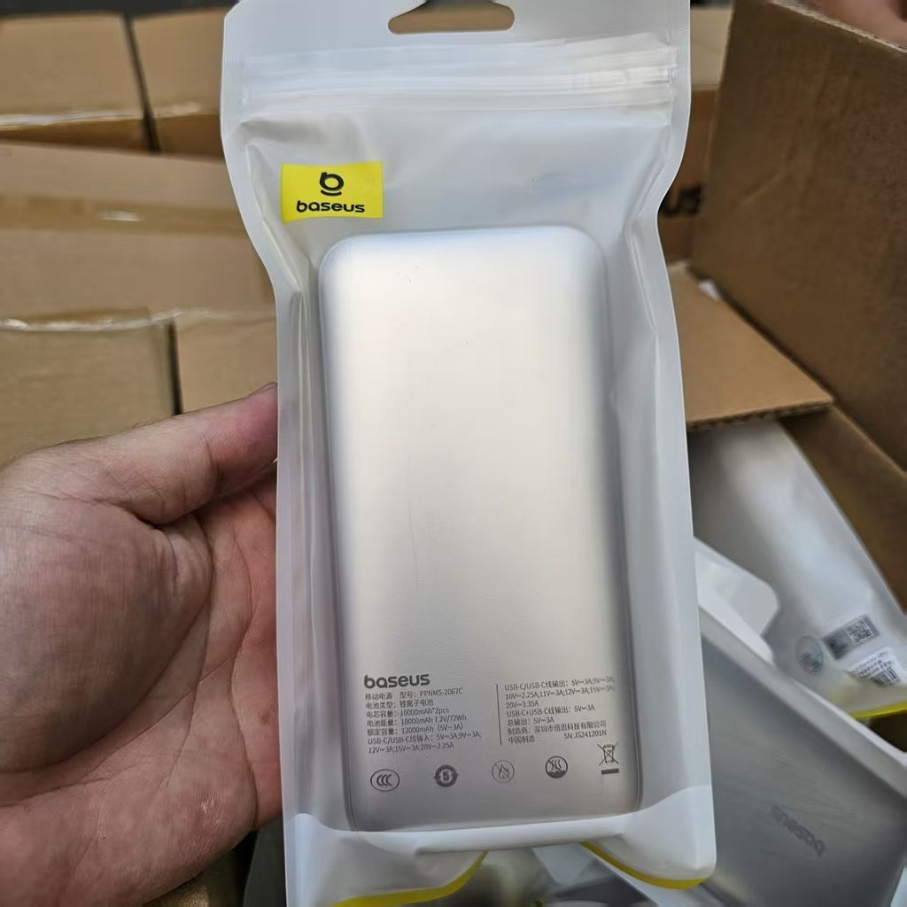 Pin dự phòng Baseus 65W 20000mAh / 10000mAh kèm Cáp TYPE-C / Lightning ...